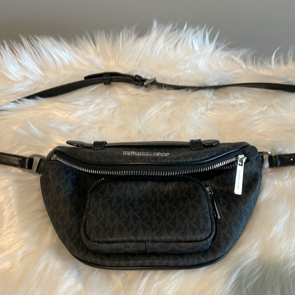 Michael Kors | Bags | Michael Kors Fanny Pack | Poshmark